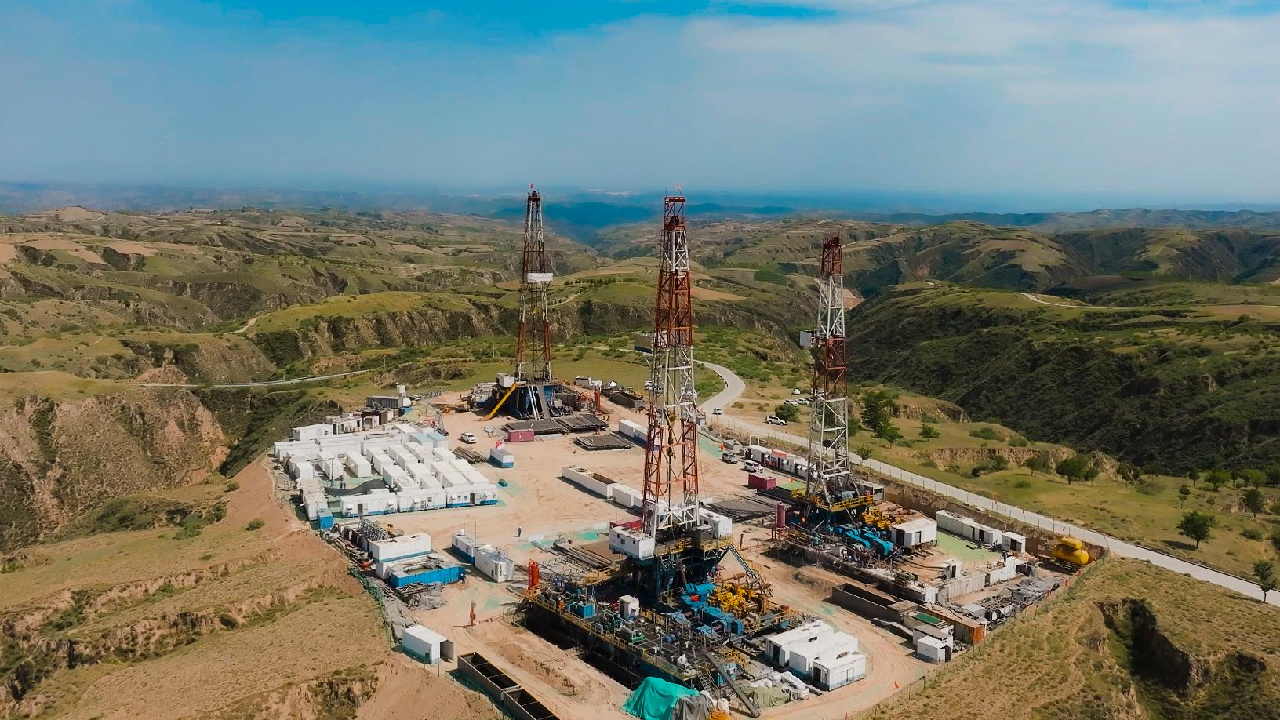 China discovers its first 110-billion-m³ deep coalbed methane field - CGTN