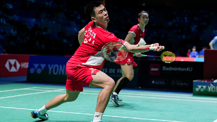 China's mixed duo Zheng, Huang enter badminton French Open quarters - CGTN