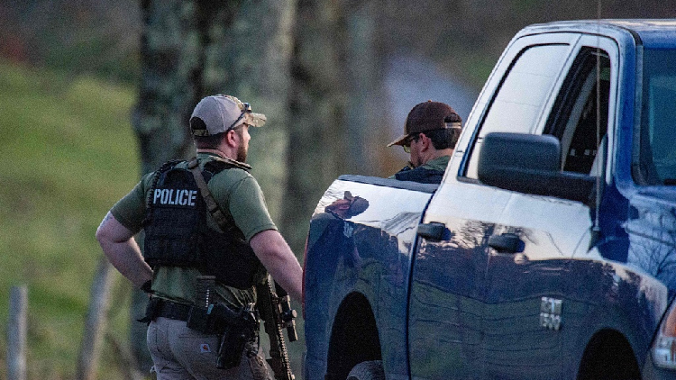 Maine manhunt for Lewiston mass shooter suspect continues - CGTN