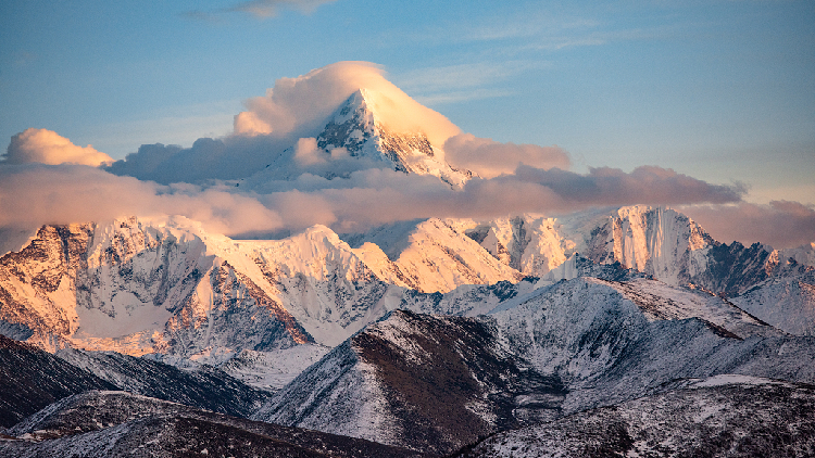 Nine of China's famous mountains undergo elevation changes - CGTN
