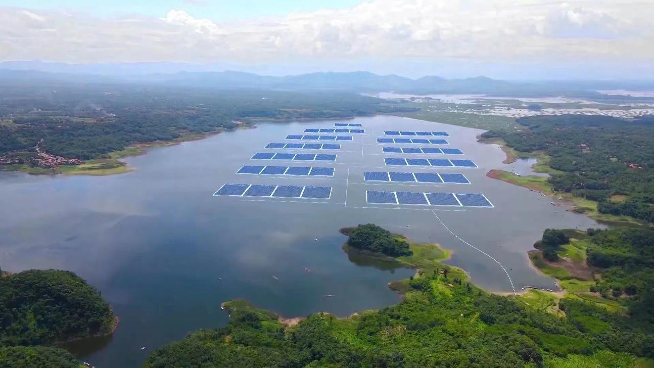 Chinese-built floating solar farm in Southeast Asia connects to grid - CGTN