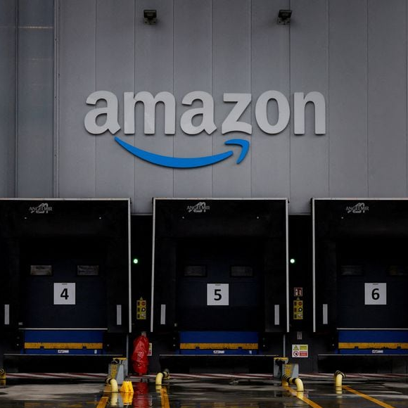 Amazon launches Q, a business chatbot powered by generative AI - CGTN