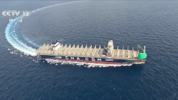 A 13,000 TEU LNG dual-fuel large container ship delivered in Shanghai - CGTN