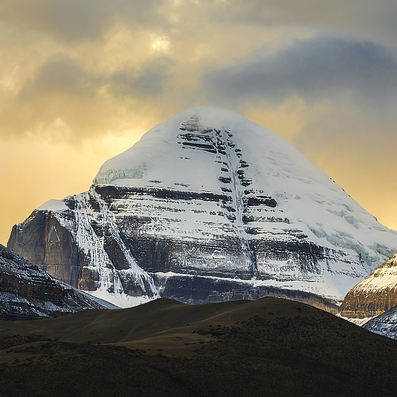 Live: Splendid winter view of Mount Kailash - CGTN