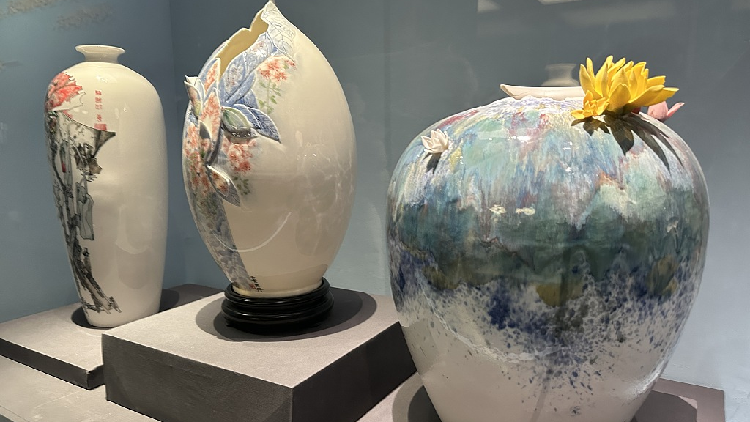 Dehua porcelain in spotlight at National Museum of China - CGTN