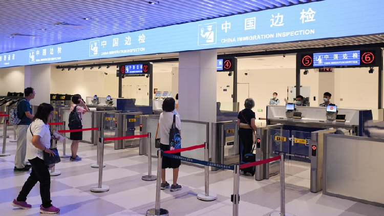 Inbound visitor numbers jump as China's visa-free policy takes effect ...