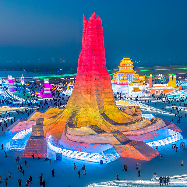 Live: Spectacular view from Harbin Ice and Snow World - CGTN