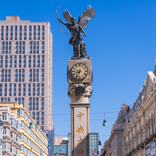 Live: Walk along Harbin's Central Street as it welcomes tourism boom - CGTN