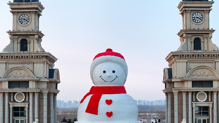 Live: Giant snowman makes annual appearance in China's Harbin - CGTN
