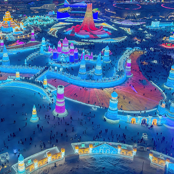 Live: Harbin Ice and Snow World wows visitors with splendid sculptures ...