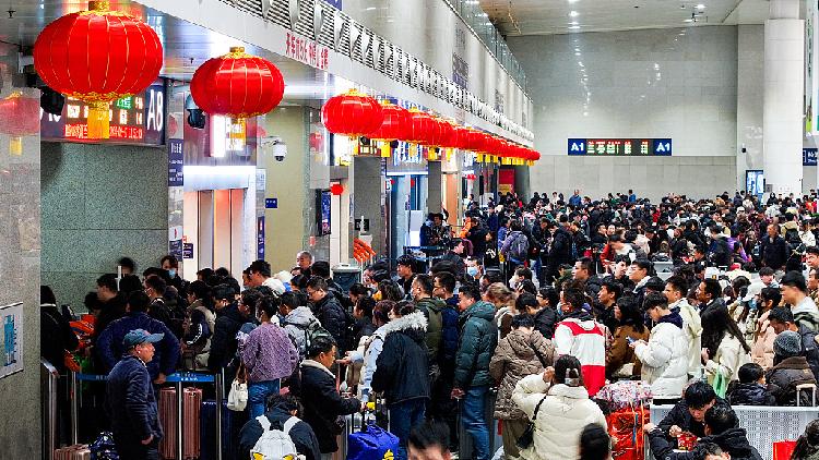 China sees over 300m passenger trips during Spring Festival rush ...