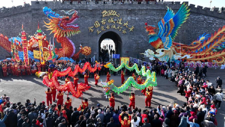China sees booming consumption during Spring Festival holiday - CGTN