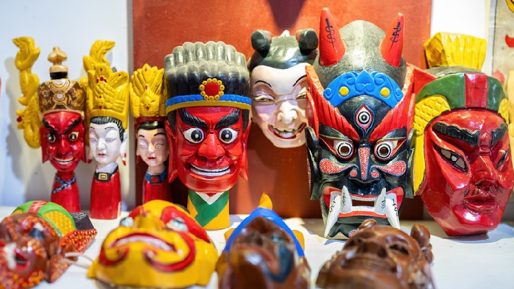 Craftsmen preserve art of Nuo masks in Guizhou - CGTN