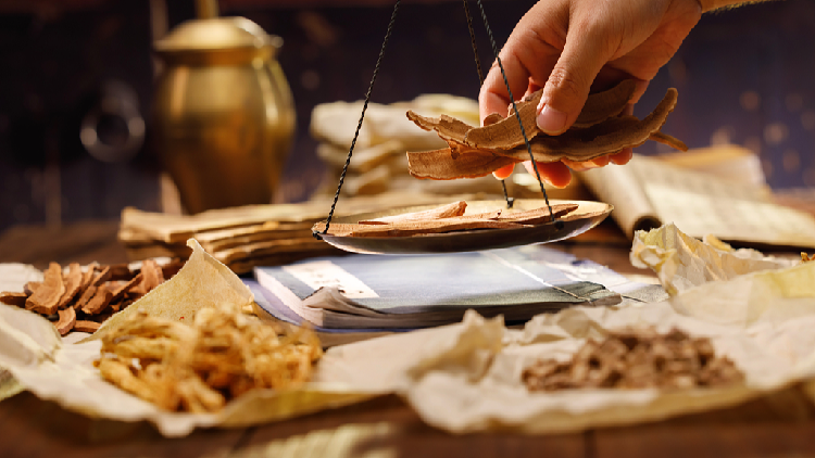 Survey identifies over 18,000 TCM drug material varieties in China - CGTN