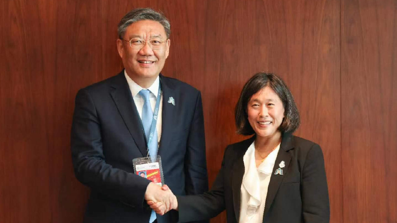 Chinese commerce minister meets with U.S. trade representative - CGTN