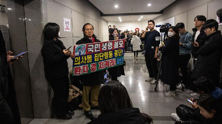 South Korea publicly orders some doctors on strike back to work - CGTN
