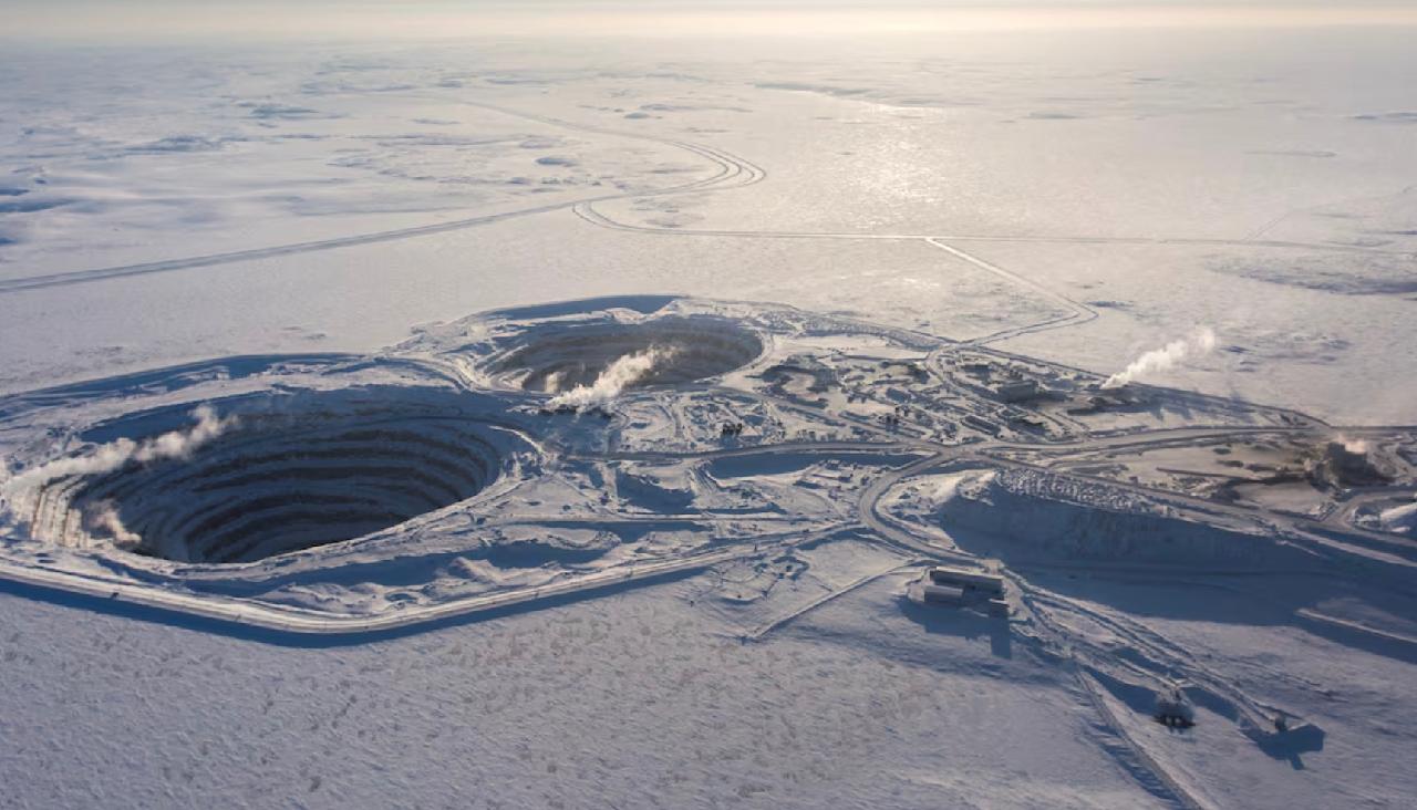 Canada's mild winter disrupts ice road to remote Arctic diamond mines ...