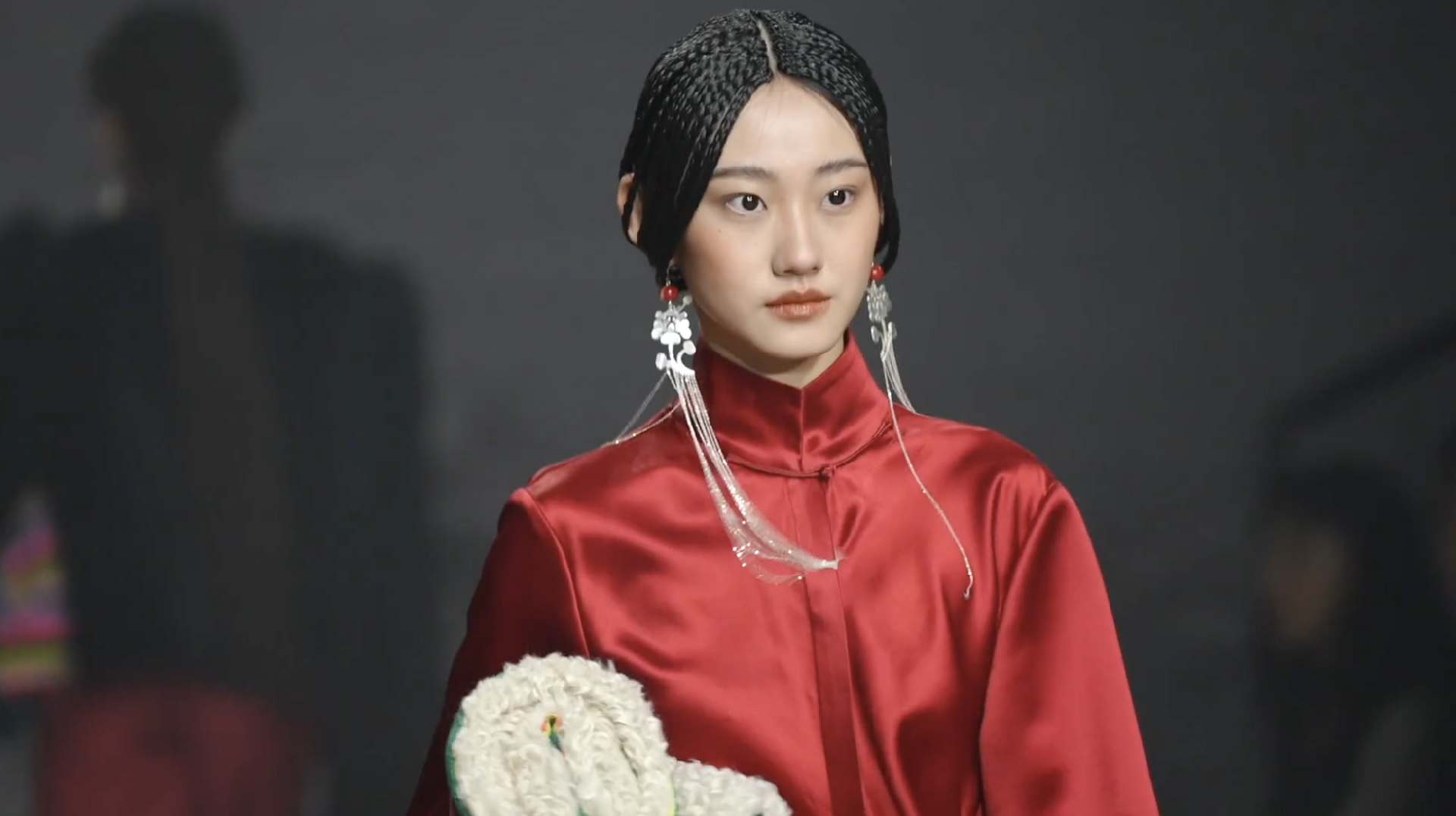Chinese Mode Centuries Old Chinese Fashion Displayed In Lunar New Year
