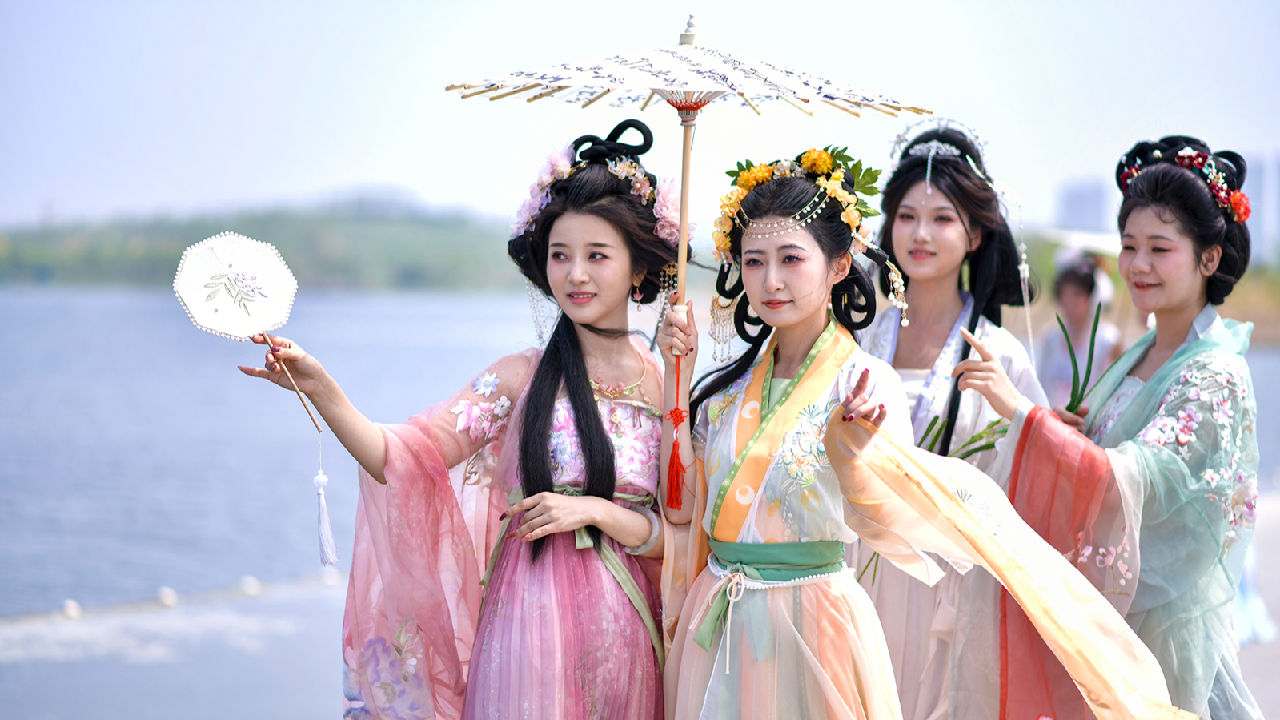 Folk events held in Jinan to celebrate Shangsi Festival - CGTN