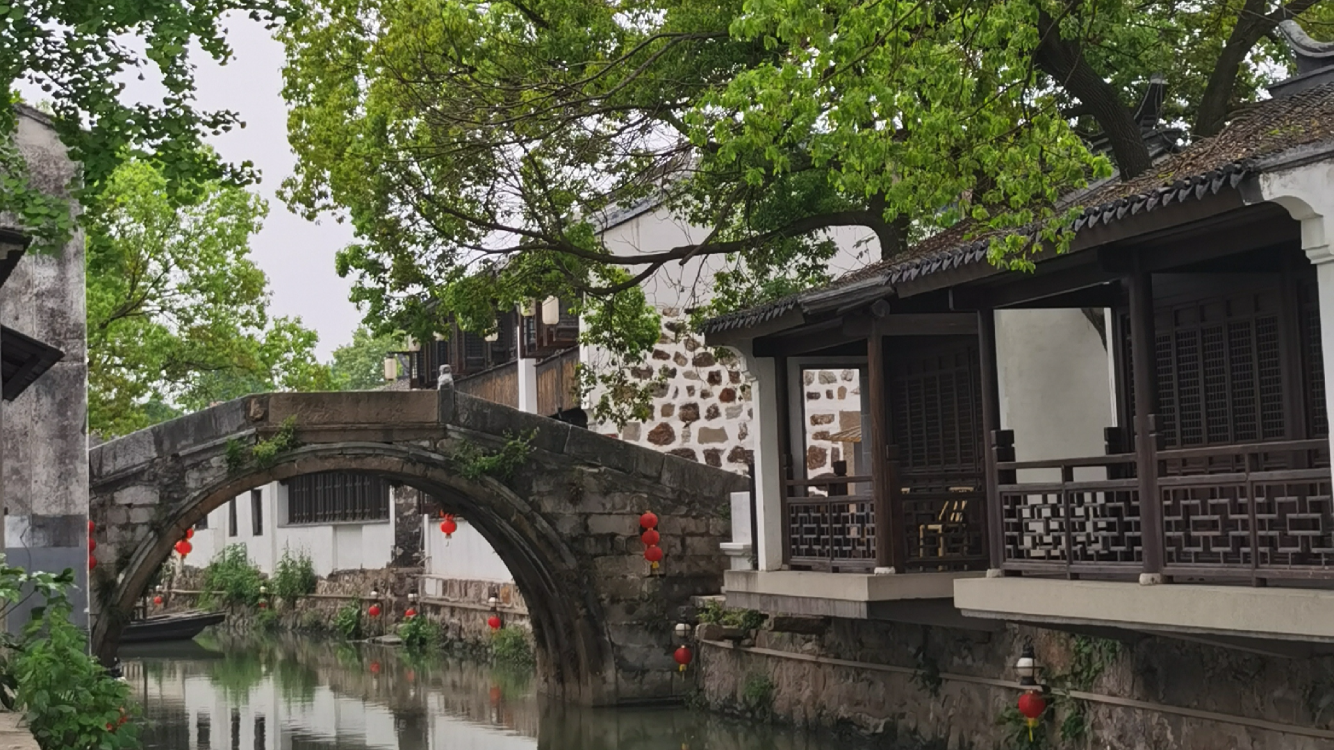 Jiaoxi Town: How yellow stones make a water town unique - CGTN