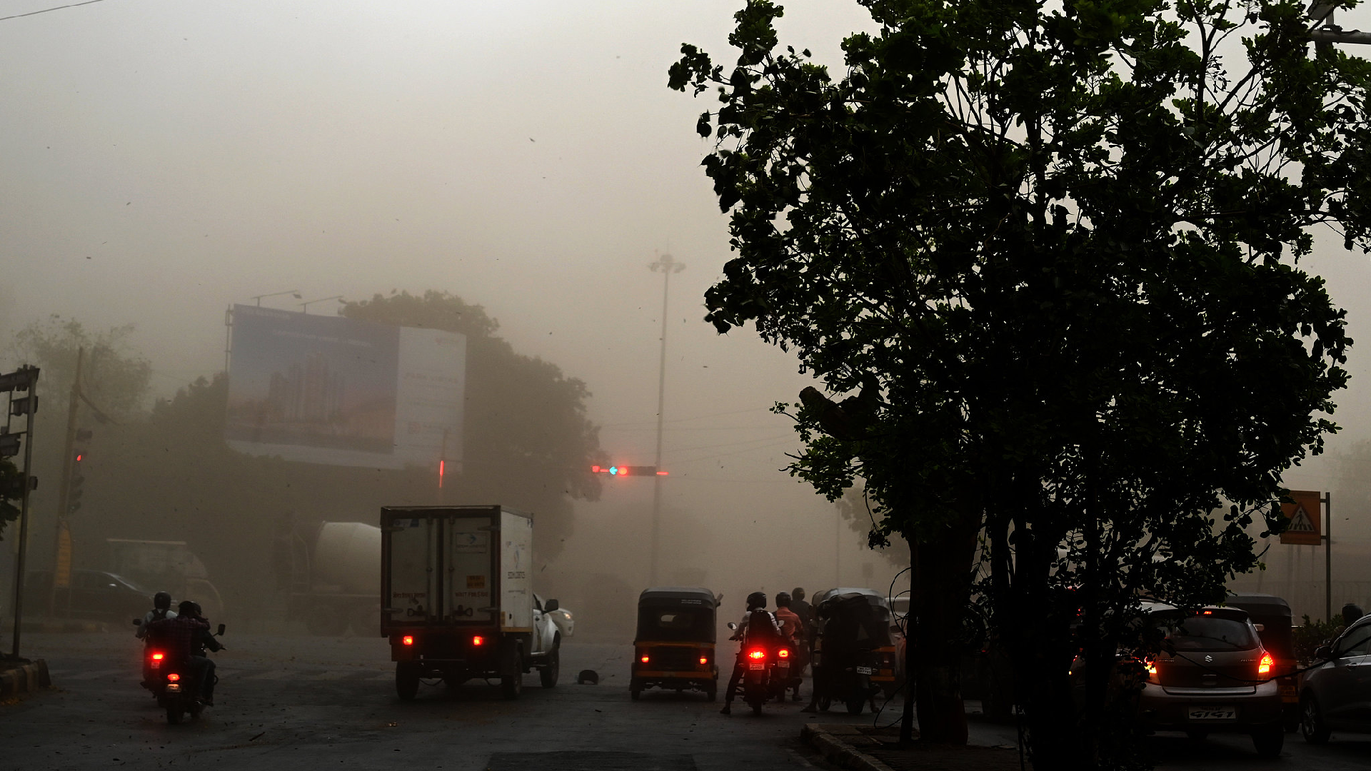 Death toll rises to 14 in India billboard collapse amid storm - CGTN