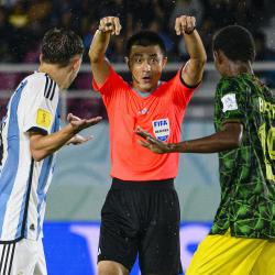 Unpacking the thankless job of being a top Chinese referee - CGTN