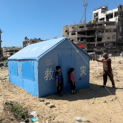 Rafah Story: Displaced Gazans receive tents donated by China - CGTN