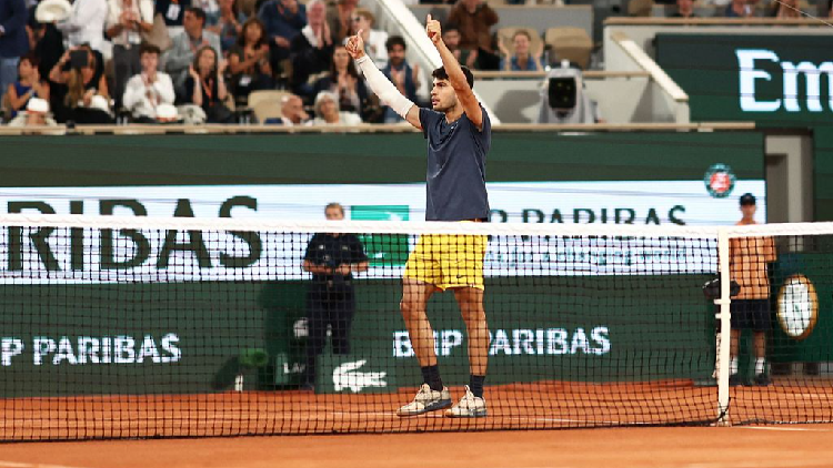 Alcaraz and Osaka lead other top stars to open French Open campaigns - CGTN