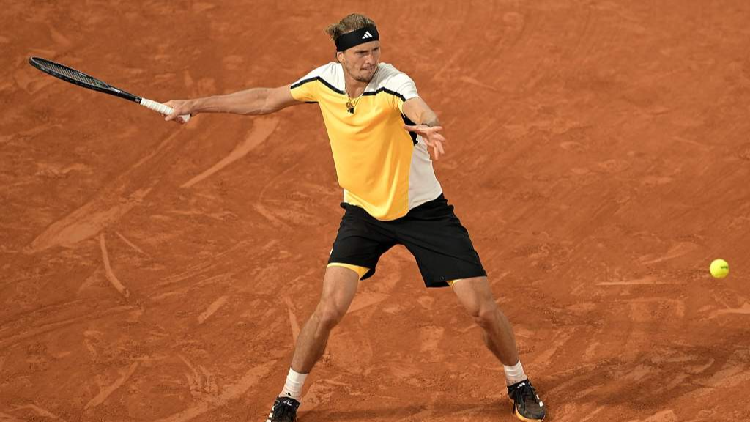 Zverev makes French Open men's singles semis for fourth straight time ...