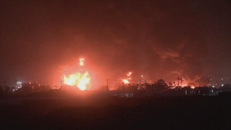 Live: Huge fire breaks out at oil refinery in northern Iraq - CGTN