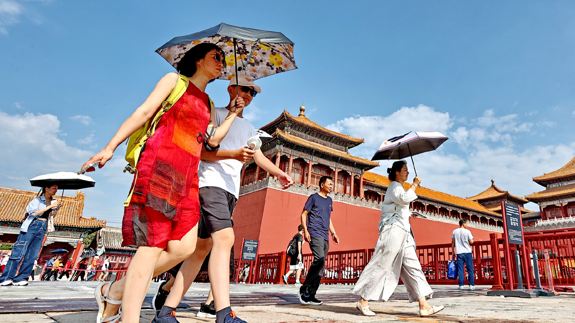 Beijing braces for second heat wave in single week - CGTN