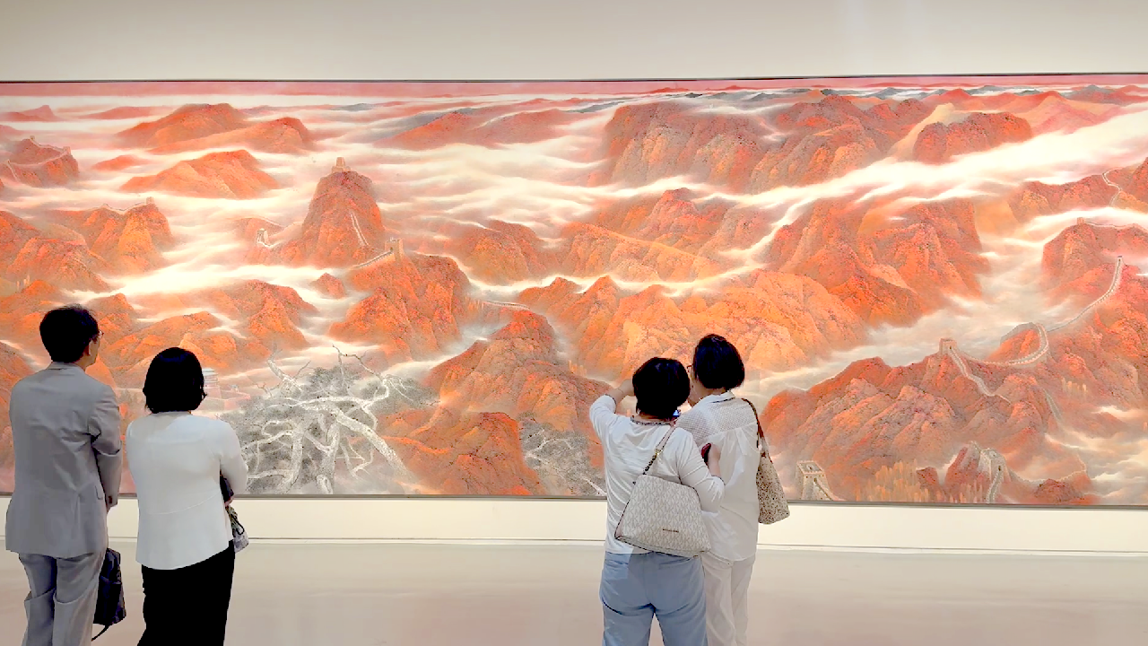 'Haipai' artist couple's exhibition opens in Shanghai - CGTN