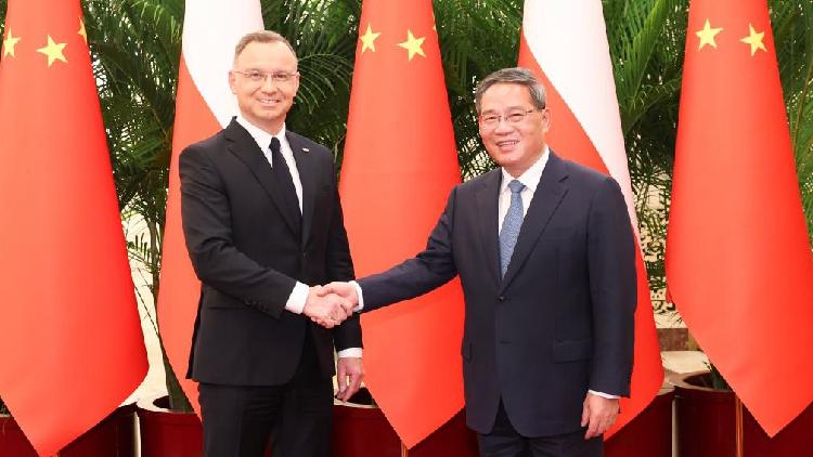 Chinese premier meets with Polish president - CGTN