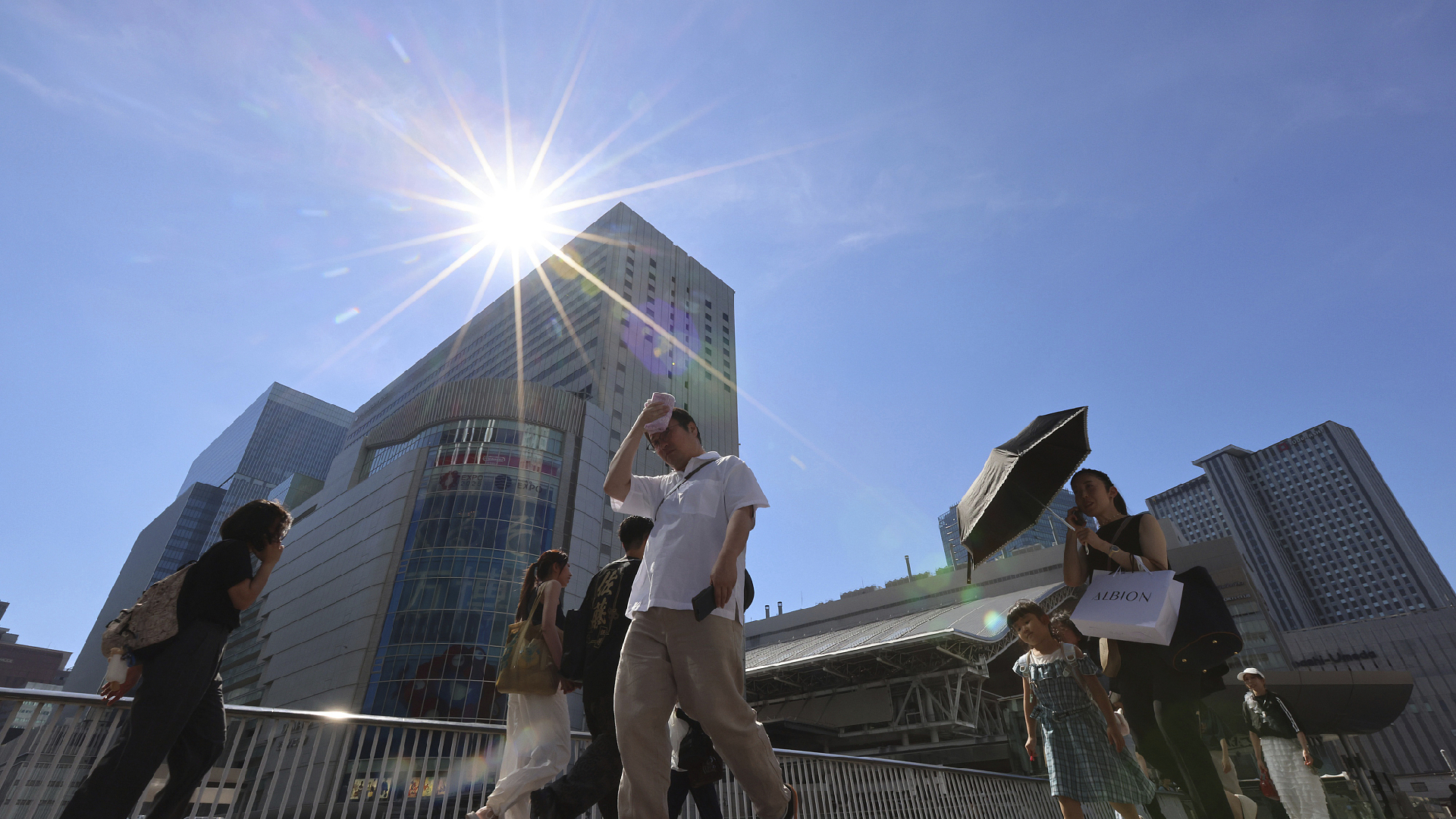 Extreme heat leads to over 80 heat stroke cases in Tokyo hospitals - CGTN