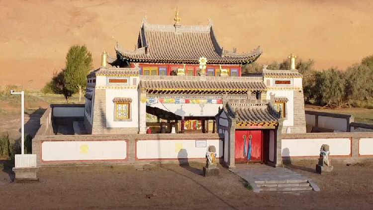 The mysterious temple deep in the desert - Lumemp.com