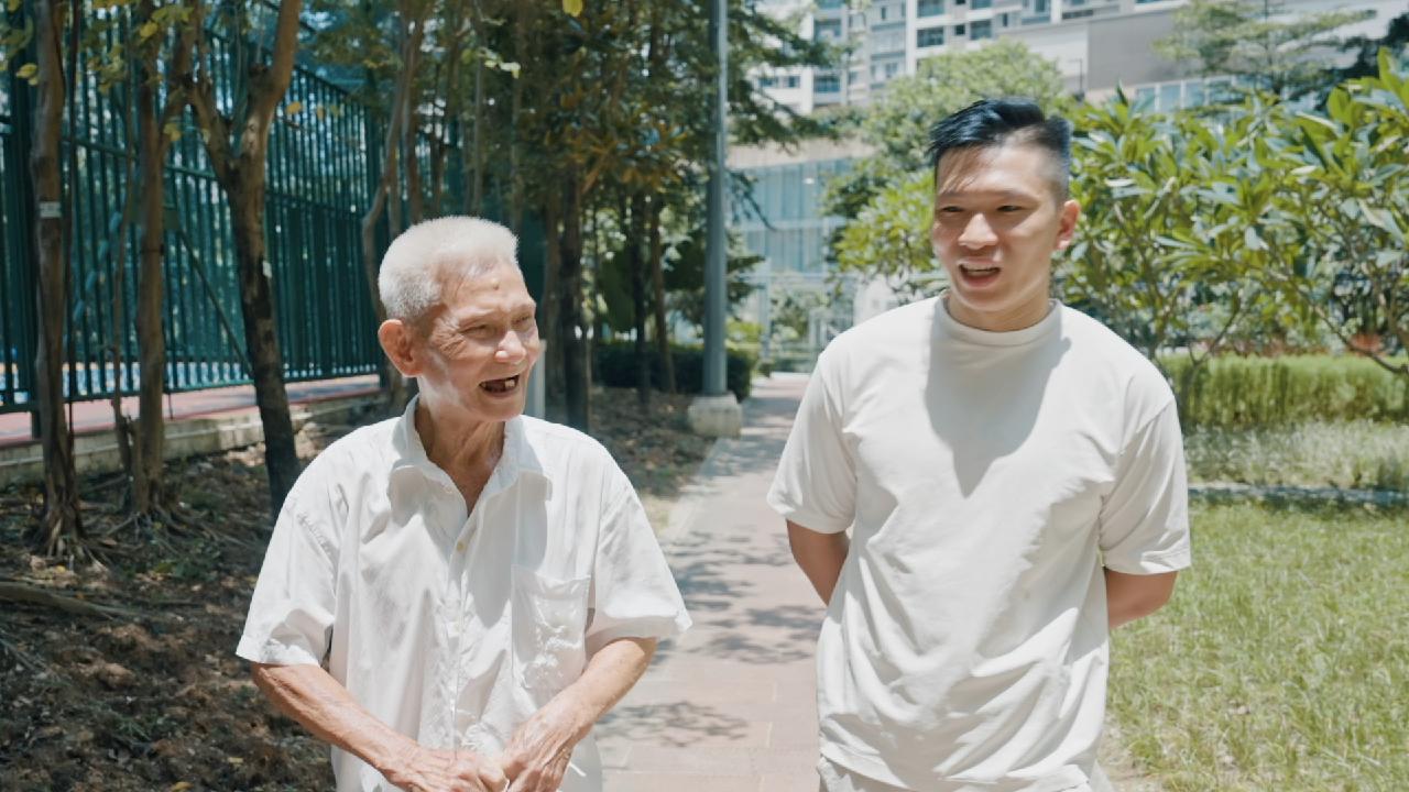 90-year-old boxing coach makes a comeback - CGTN