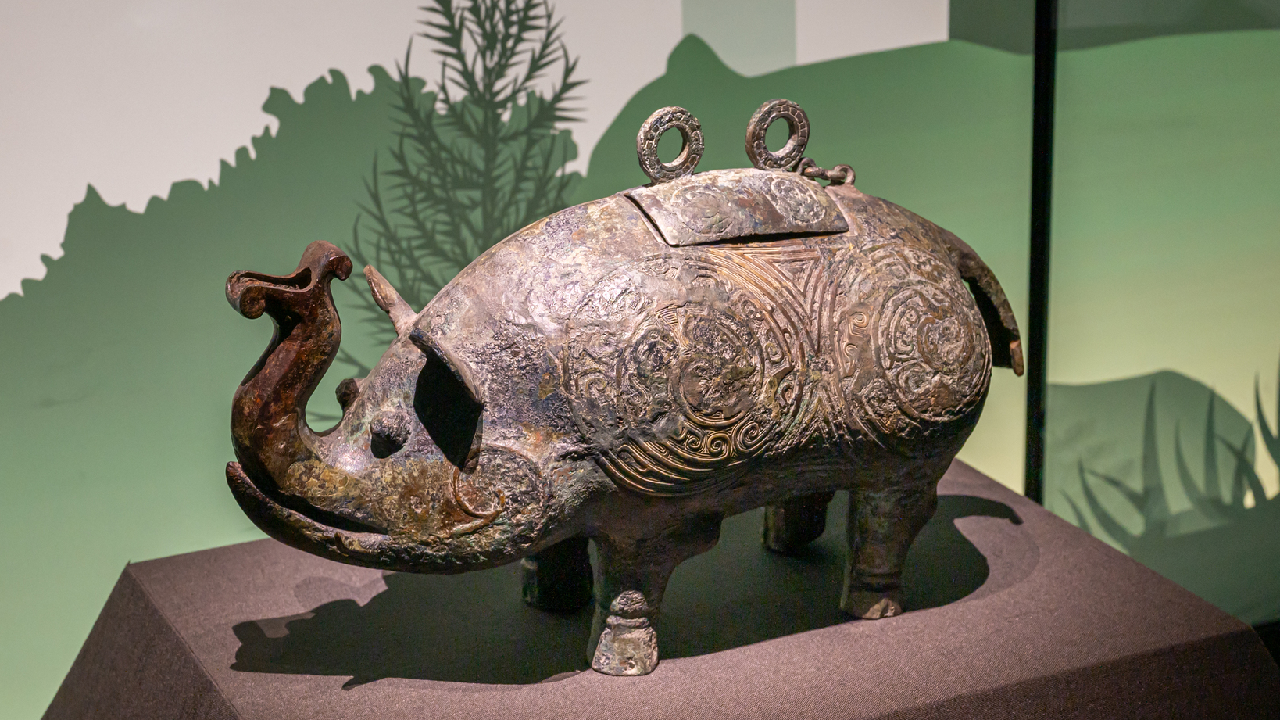 Revamped exhibition unveils bronze civilization at Baoji museum - CGTN