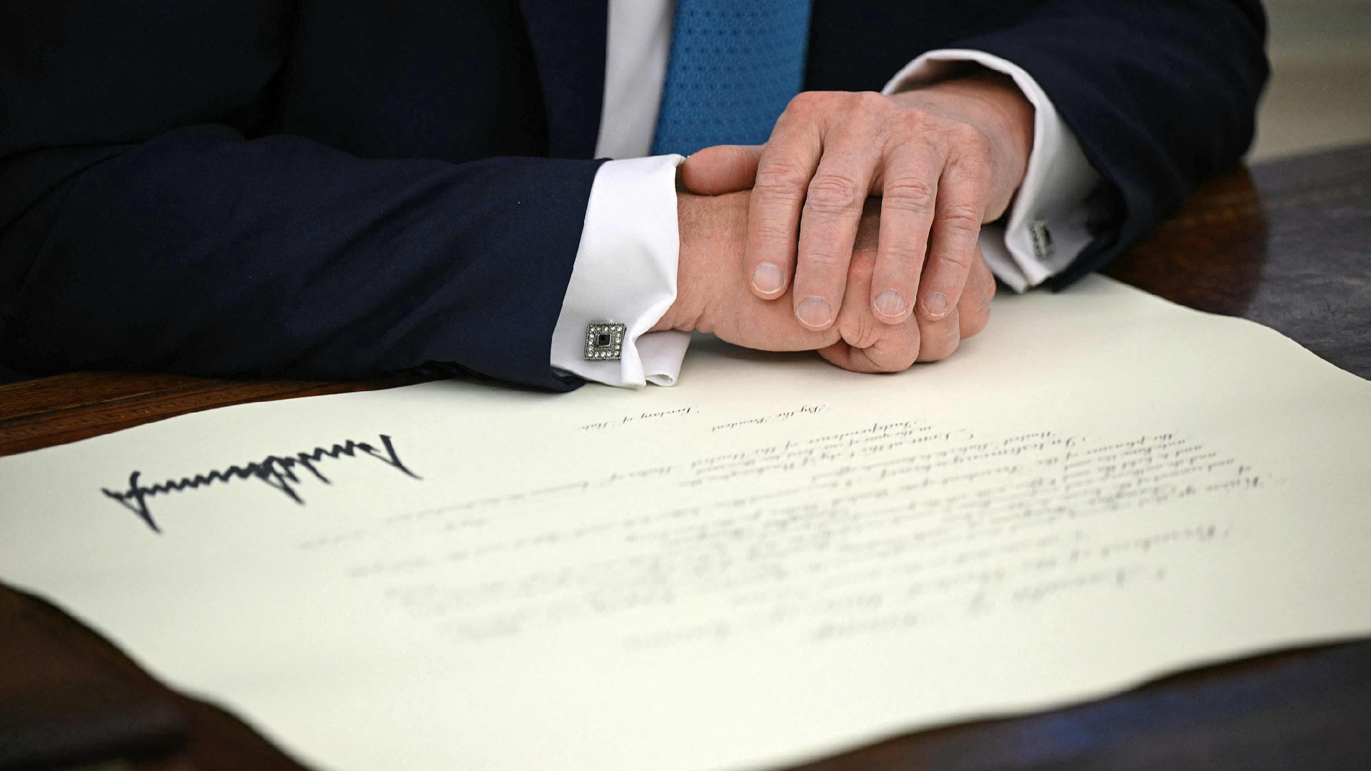 U.S. uses 'tariff stick' again, respondents fear worsening economy - CGTN