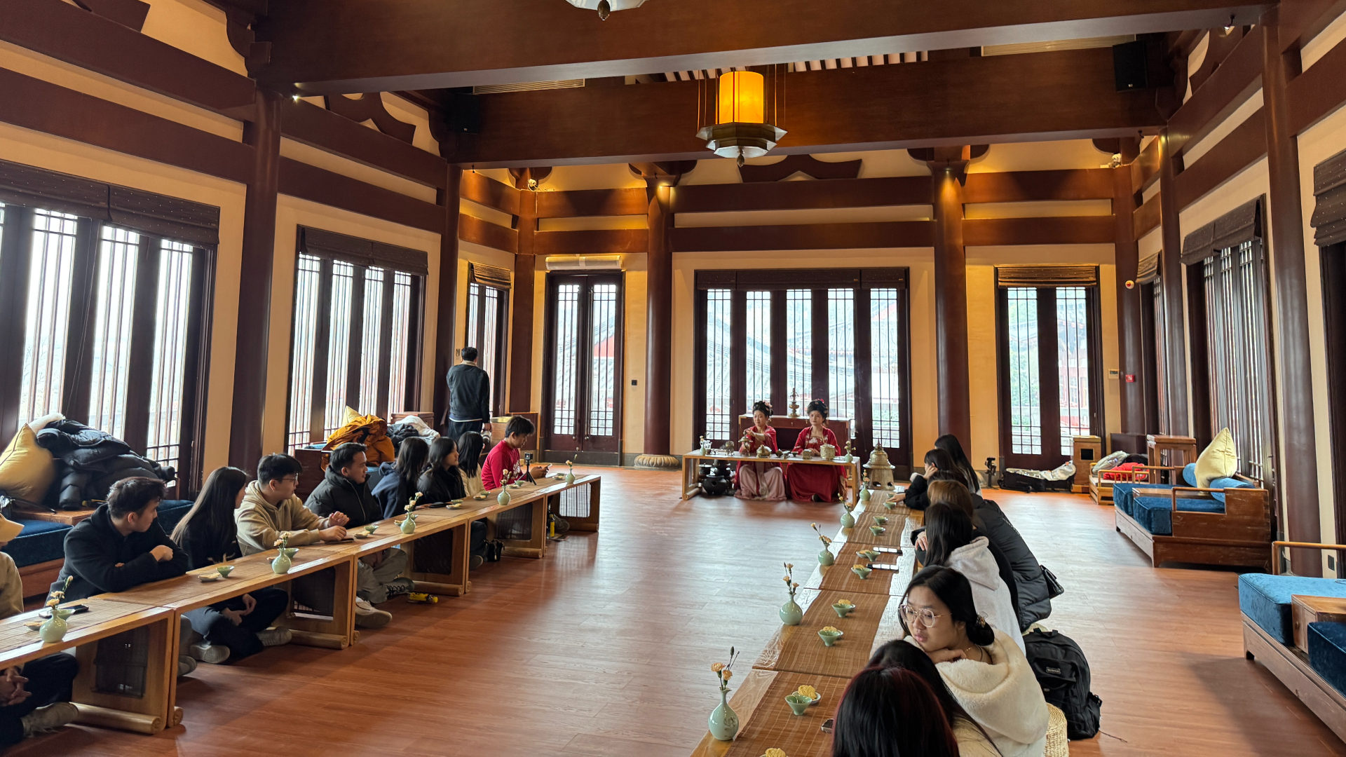 Tang Dynasty tea ceremony at Huaqing Palace - CGTN