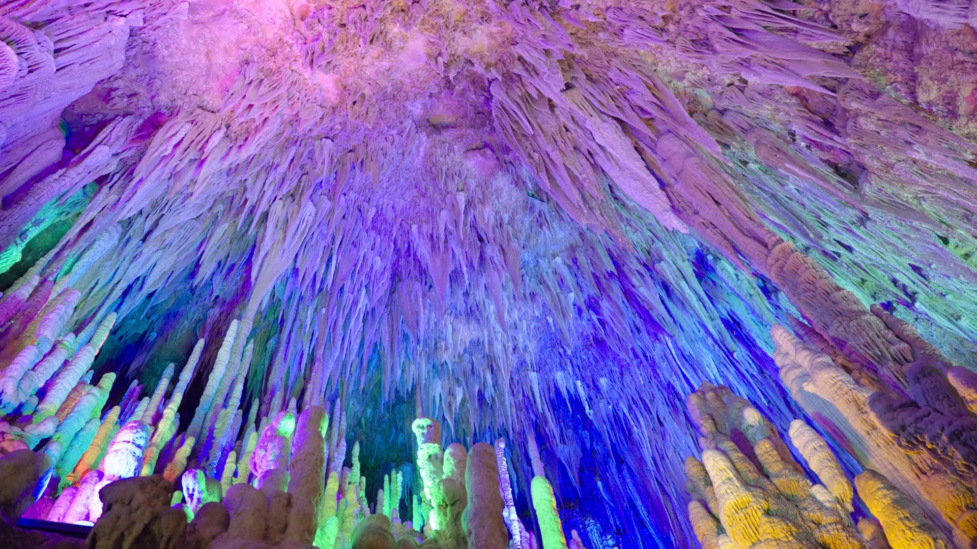 Unveiling the mystery and splendor of Qianlong Cave - CGTN