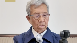 93-year-old student captures life through the 'Wander Lens' - CGTN
