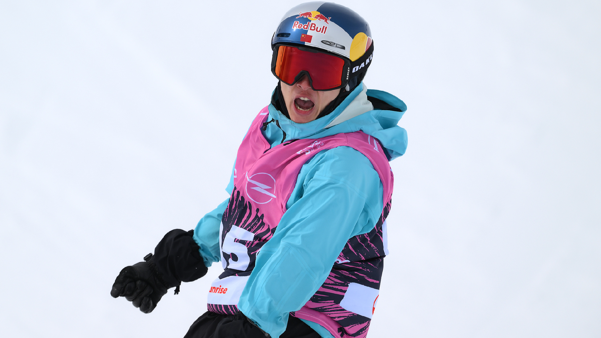 Chinese snowboarder Su shines in debut world championships - CGTN