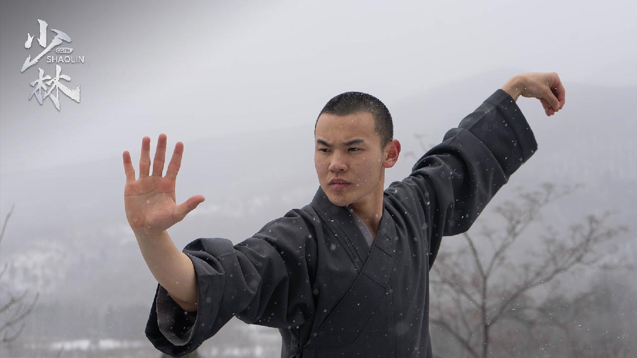 Shaolin Kung Fu: Fists fly, blades dance - CGTN