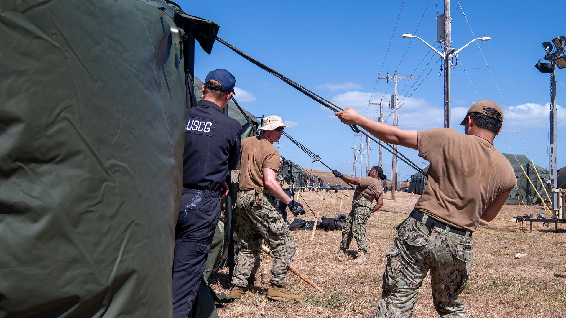 Senator: Trump's Gitmo migrant detentions cost $100k daily per person ...