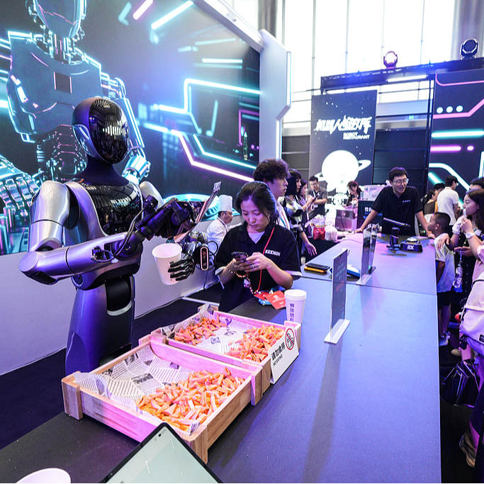 Live: Robots for sale and to dine with - CGTN