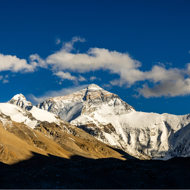 Live: Take in the magnificent scenery of Mount Qomolangma - CGTN
