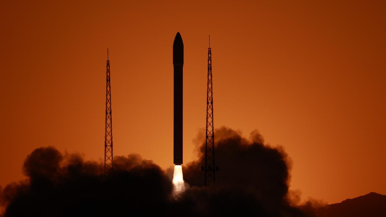 CERES-1 rocket launches new satellites for China's space program - CGTN