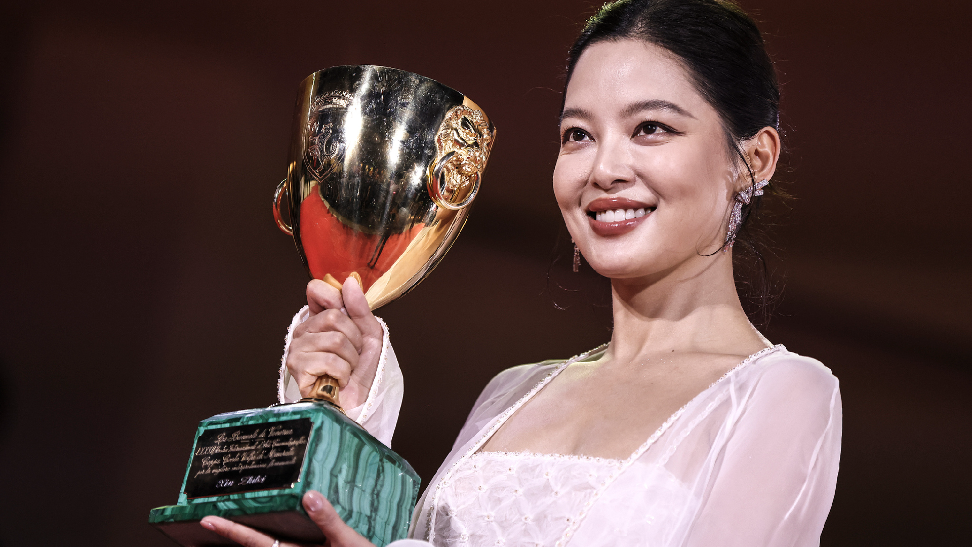 Xin Zhilei wins best actress at Venice International Film Festival - CGTN