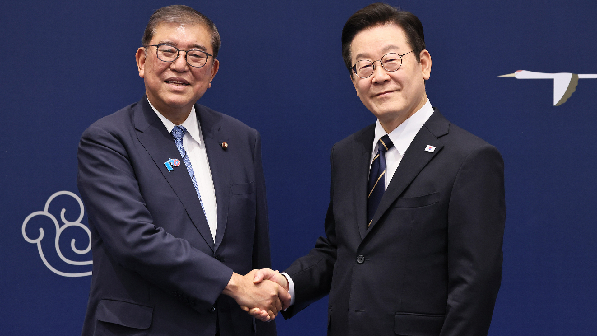 South Korean president holds summit talks with Japanese PM - CGTN
