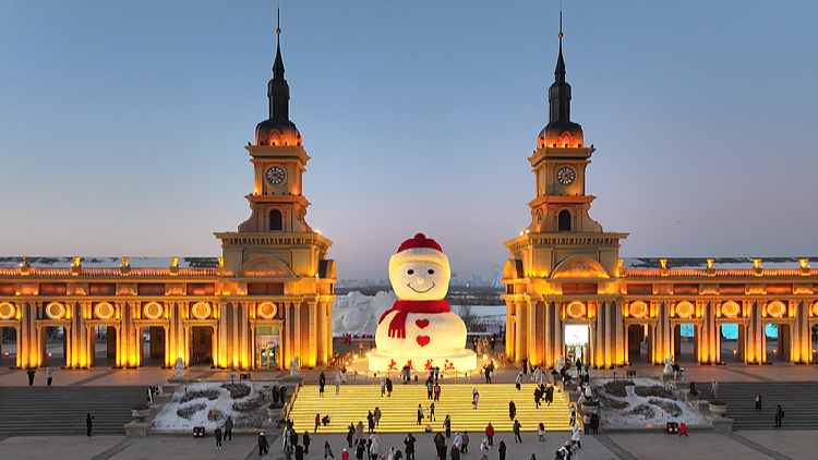 Live: A view of Harbin's iconic giant snowman for the winter season - CGTN